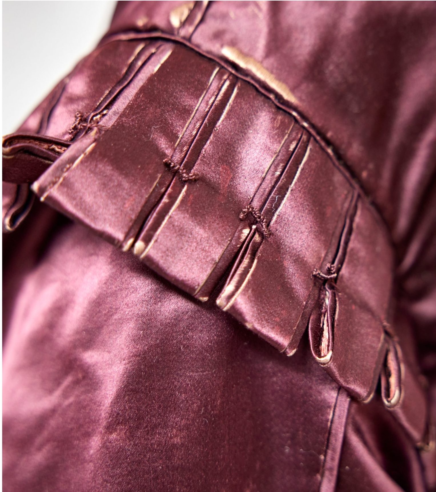 '100 Things to Wear: Fashion from the Collections of the National Trust ...
